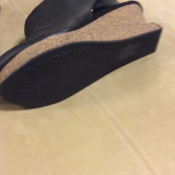 modzori | Shoes | Modzori Shoe That Converts To Black Or Gold Nwot ...